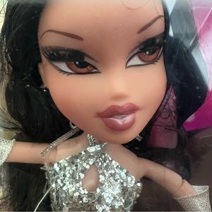 bratz | Toys | Bratz Movie Xoxo Jade Doll With Real Working Camera ...